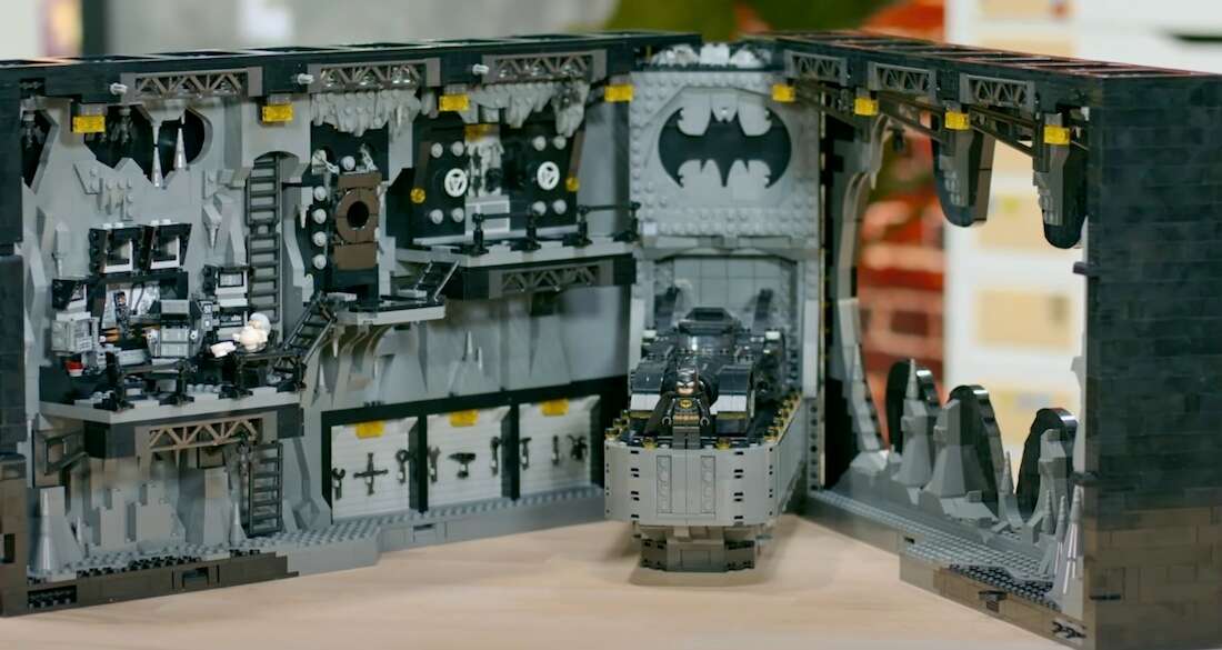 Lego Batman Shadow Box Discontinued - Get The Elaborate, 4,000-Piece ...